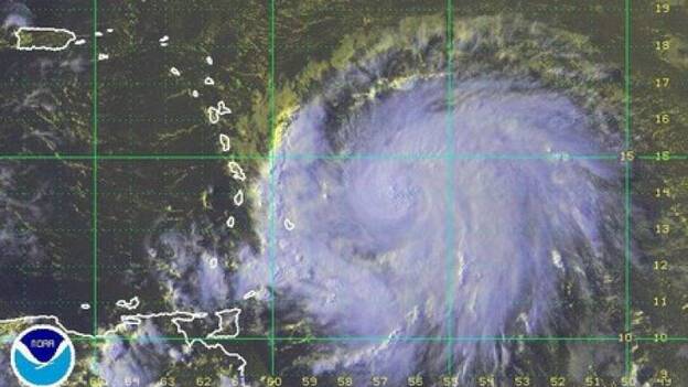 El huracán Dean avanza implacable | Canarias7