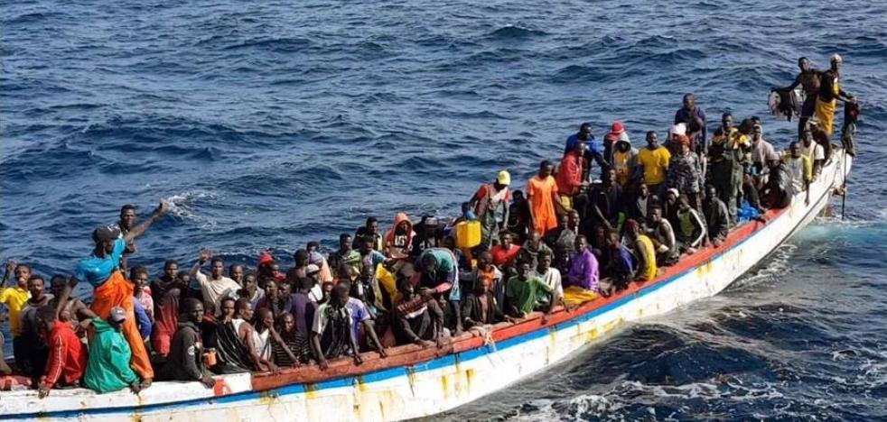 Al rescate de una patera a 480 kilómetros de Canarias | Canarias7